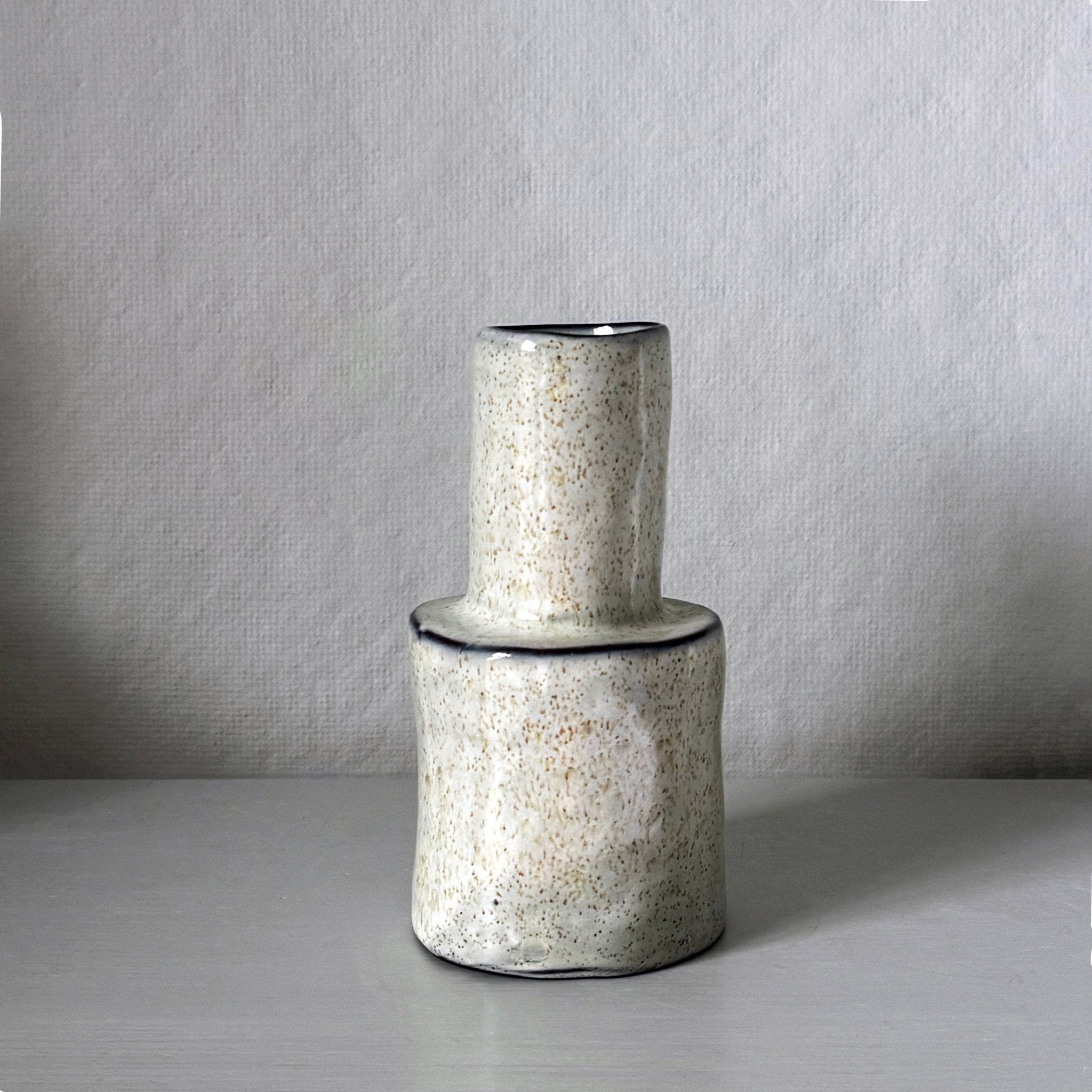 Héléna Marie Vases: Pale – Wms&Co.